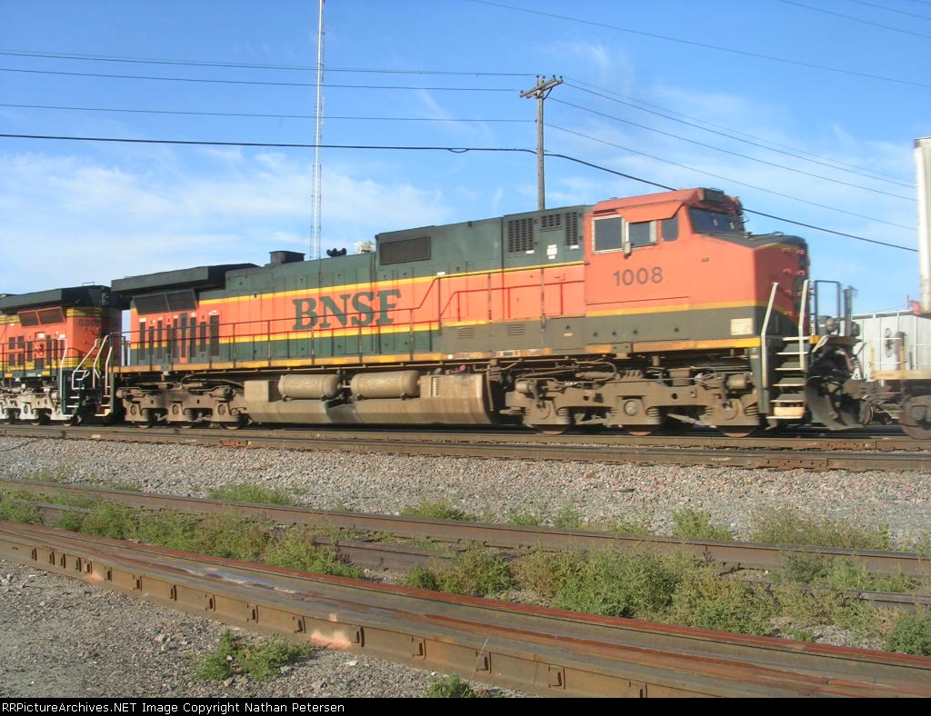 BNSF 1008